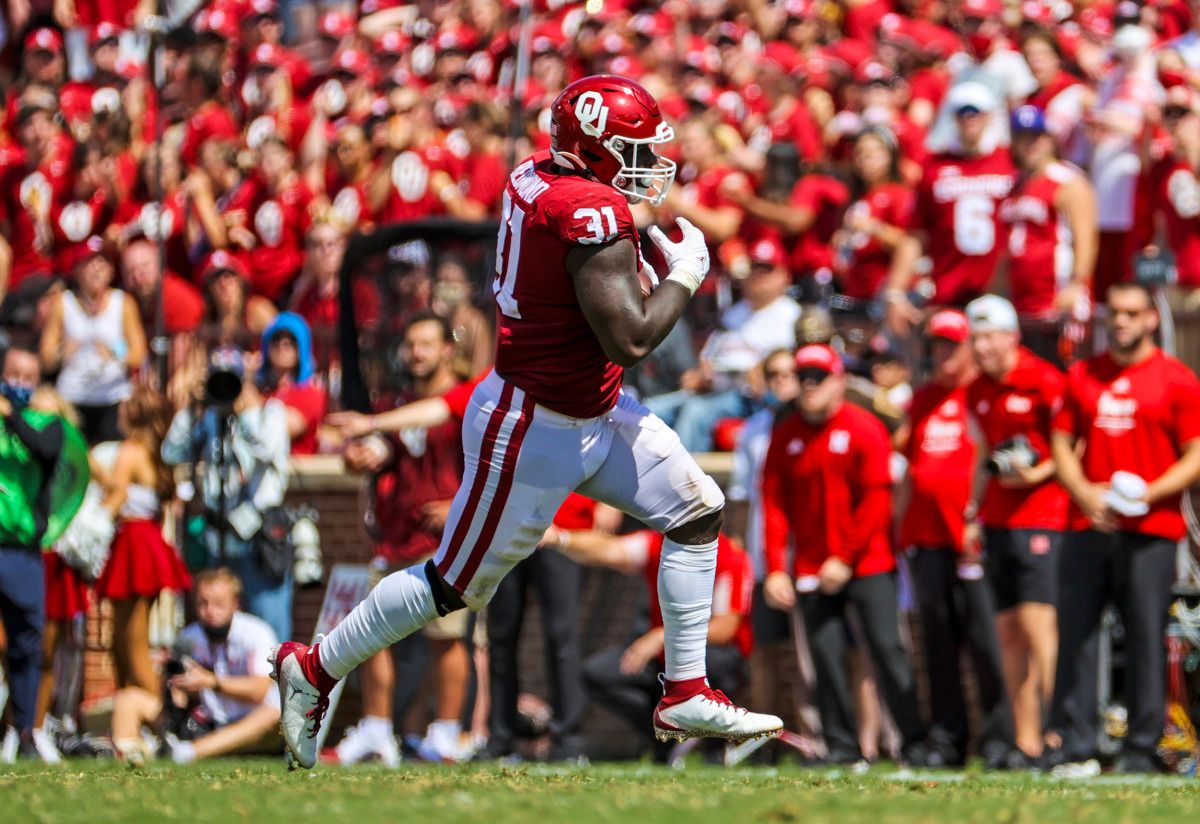 Oklahoma DL Jalen Redmond Picks Up Big 12 Weekly Honors - Sports ...