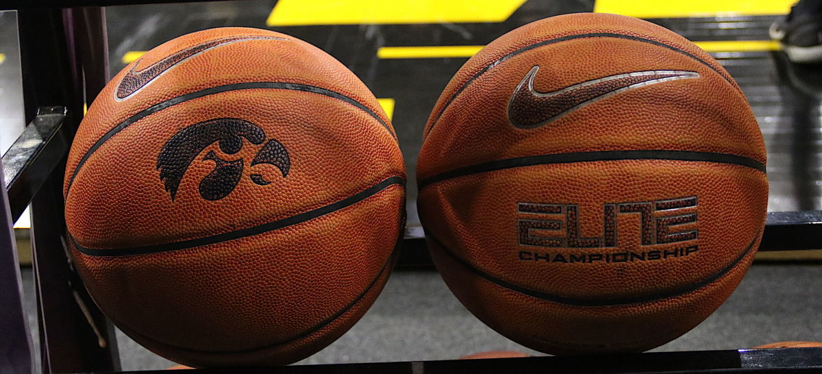 Hawkeye Hoops History Versus AP Top 10 - Sports Illustrated Iowa ...