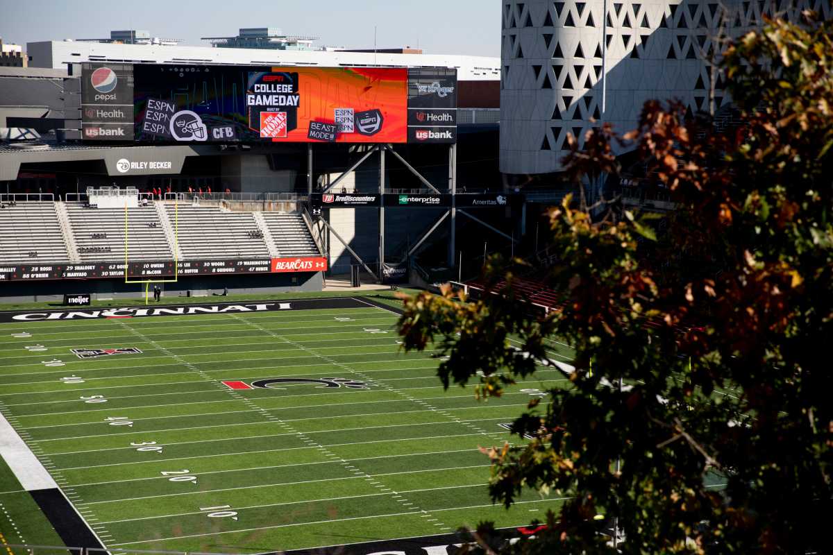 UC Announces Nippert Stadium Movie Night - All Bearcats