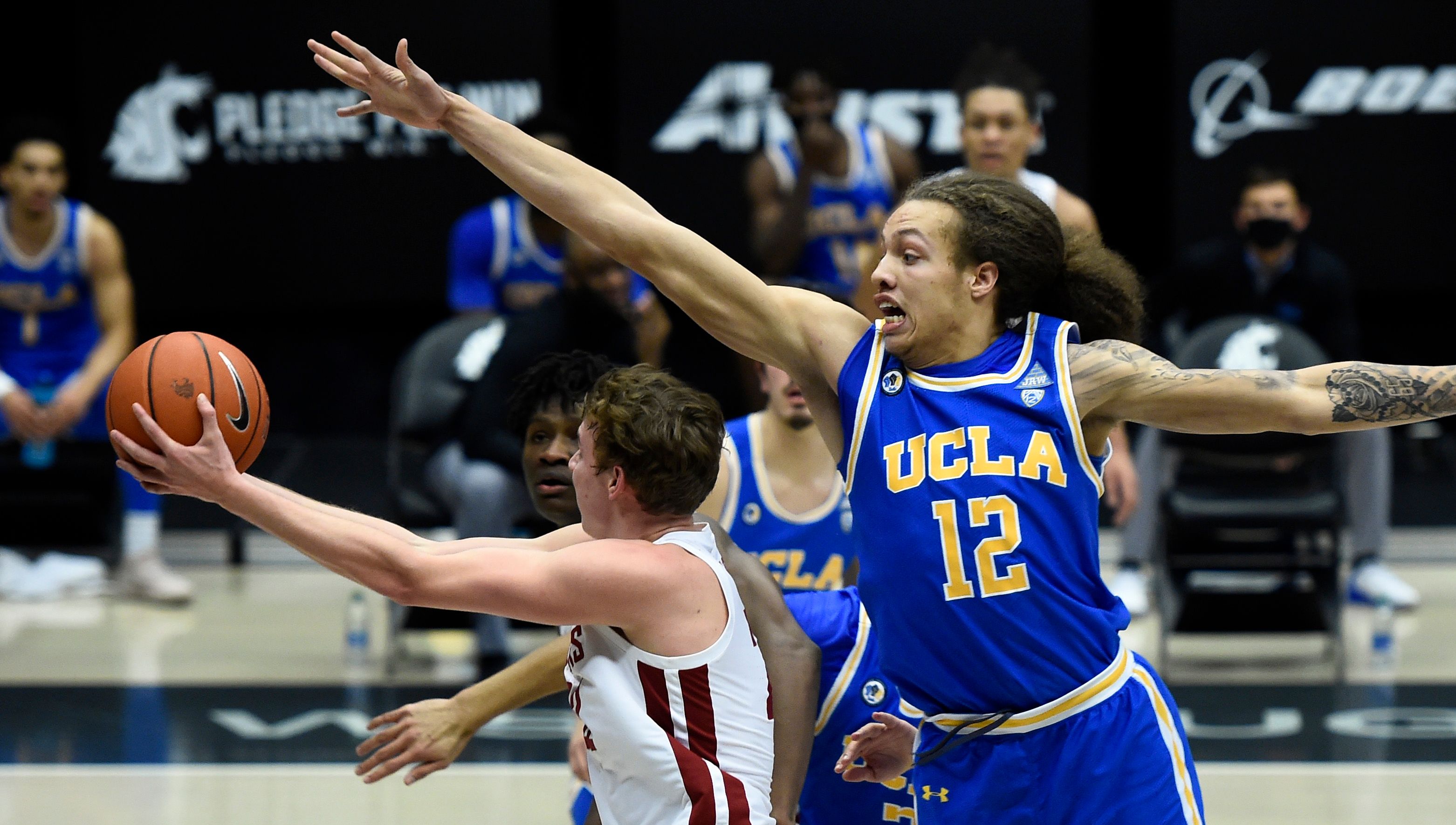Developing: UCLA Men's Basketball Forward Mac Etienne Suffers Potential ...
