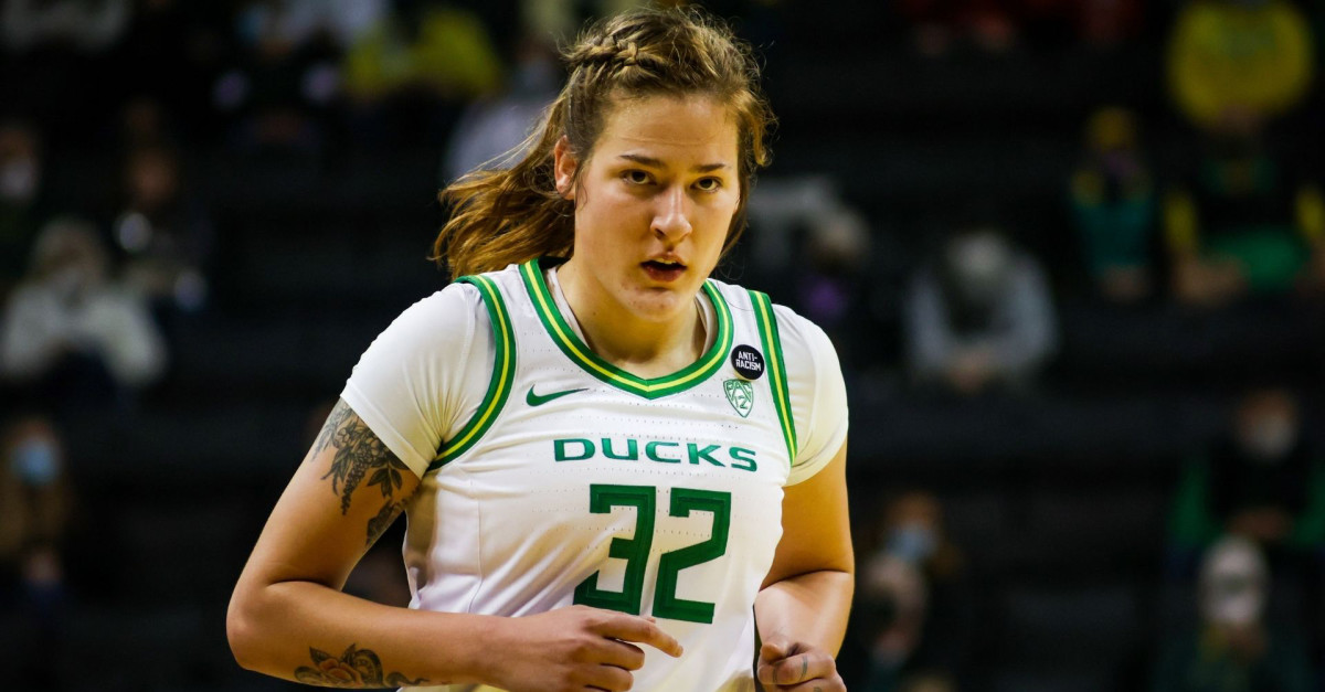 WATCH: Oregon Women's Basketball Forward Sedona Prince Breaks Down ...
