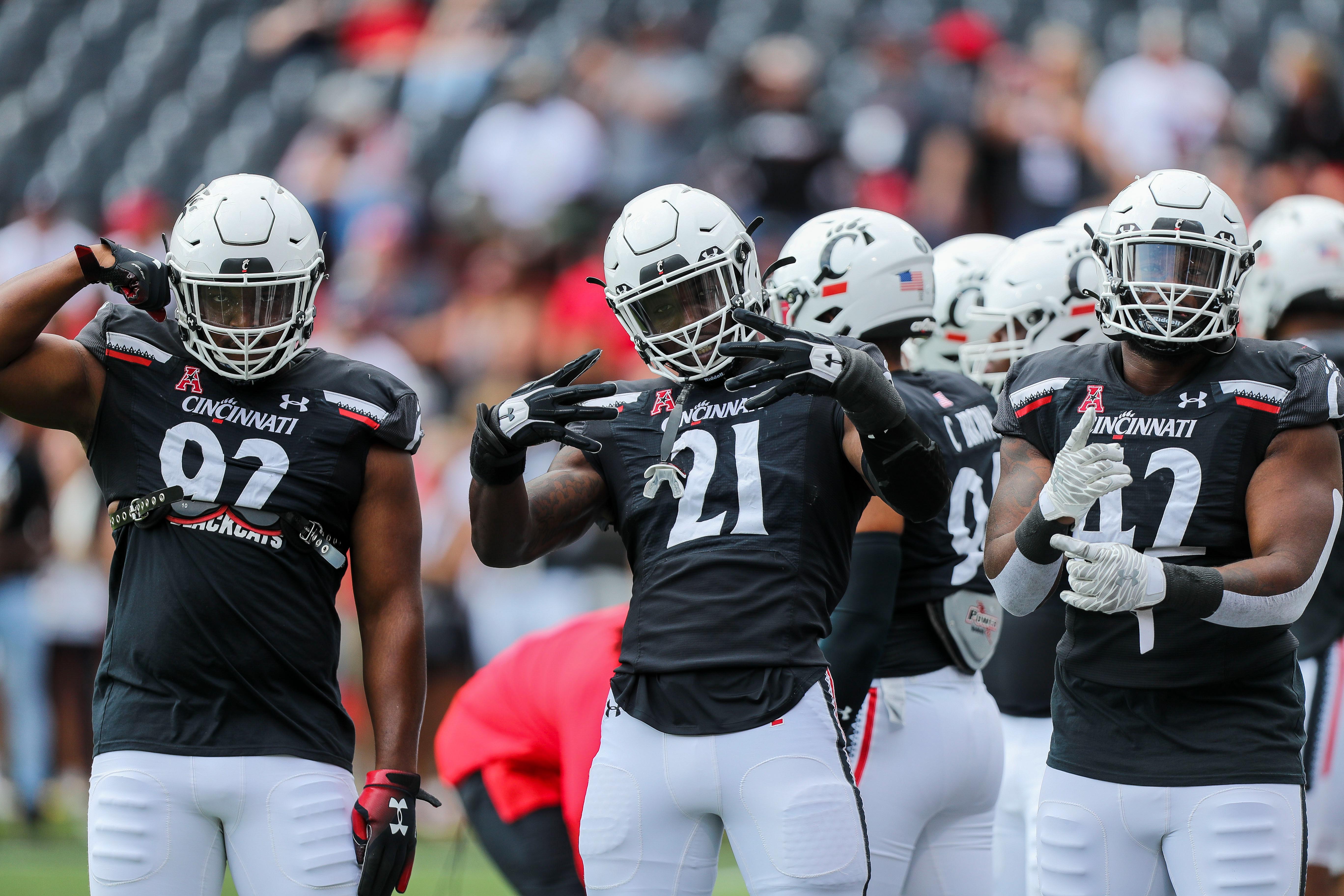 Bearcats Stay at No. 4 in Latest College Football Playoff Rankings ...