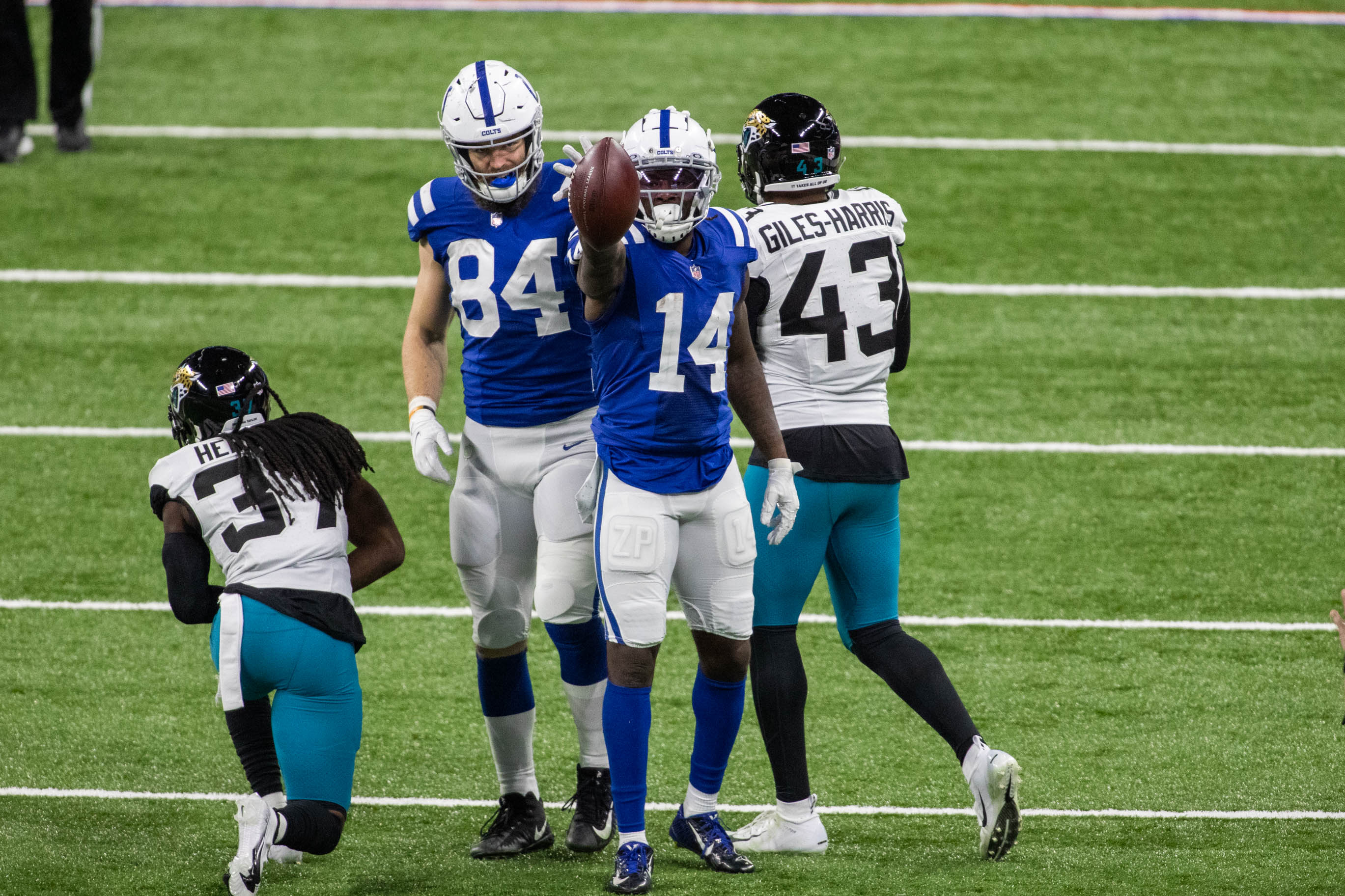 Report: Former Indianapolis Colts Wide Receiver Zach Pascal Signs with ...