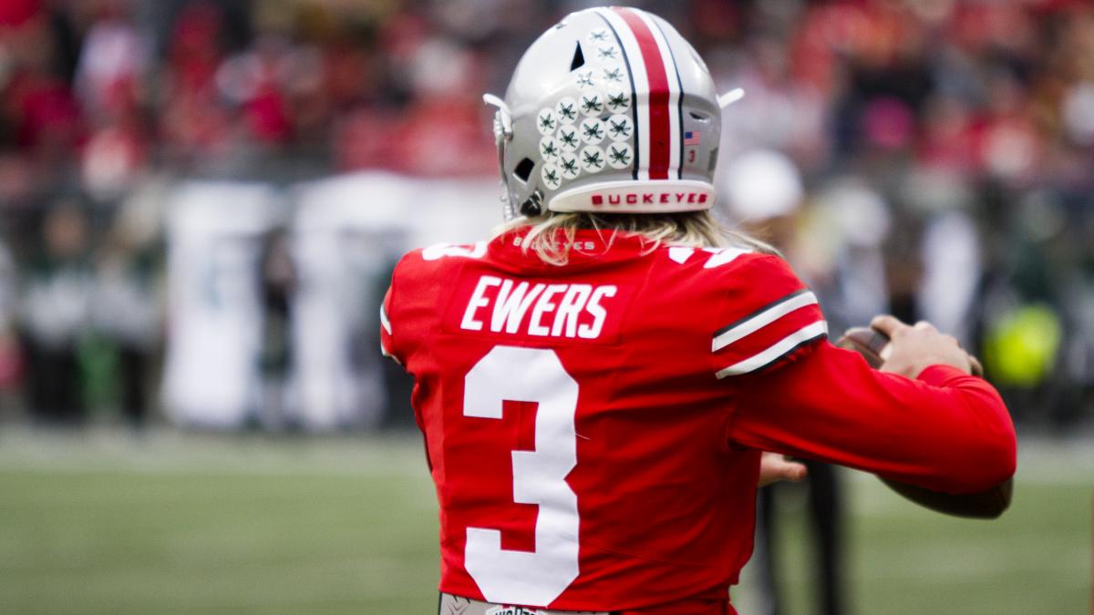 Former Ohio State QB Quinn Ewers Transferring To Texas - Sports Illustrated Ohio State Buckeyes ...