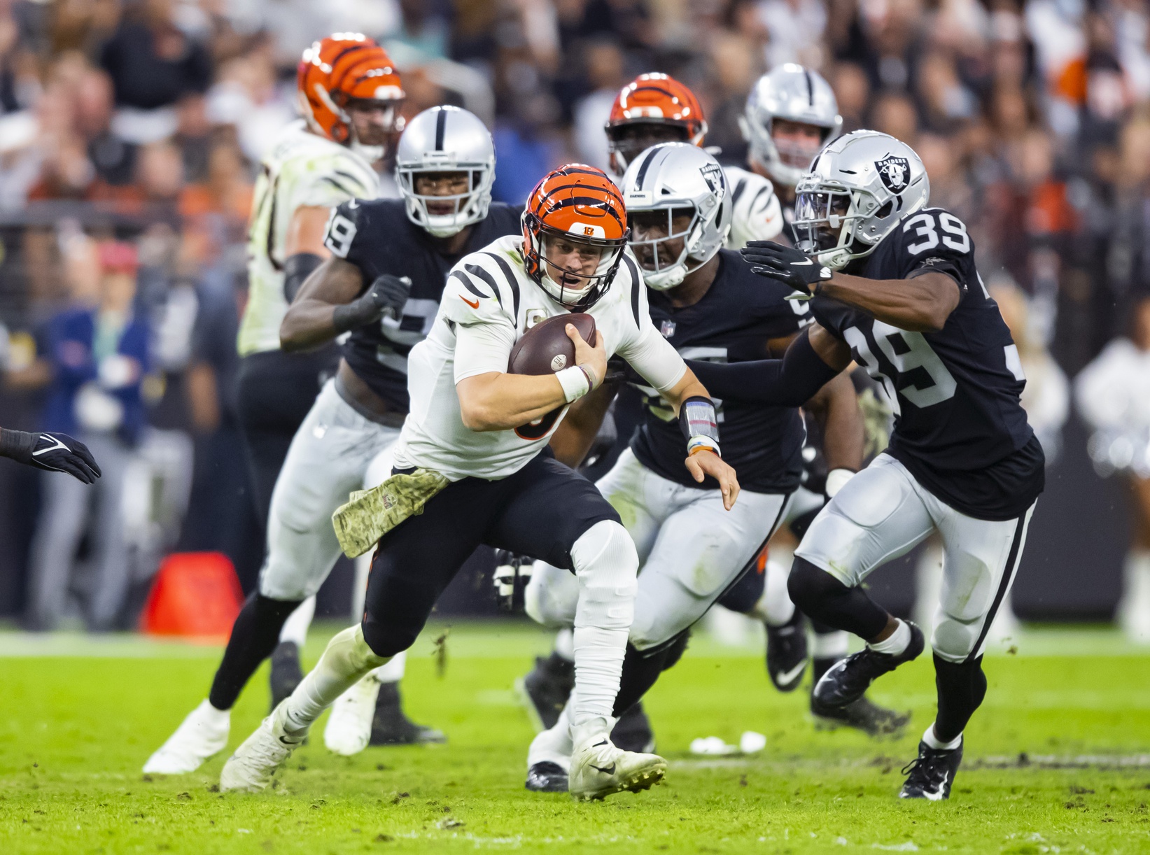 Cincinnati Bengals Open as Favorites Against Las Vegas Raiders - Sports ...
