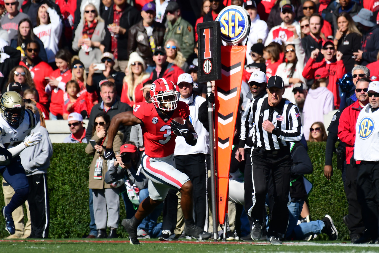 Georgia Football Remains On top on College Football Playoff Rankings ...
