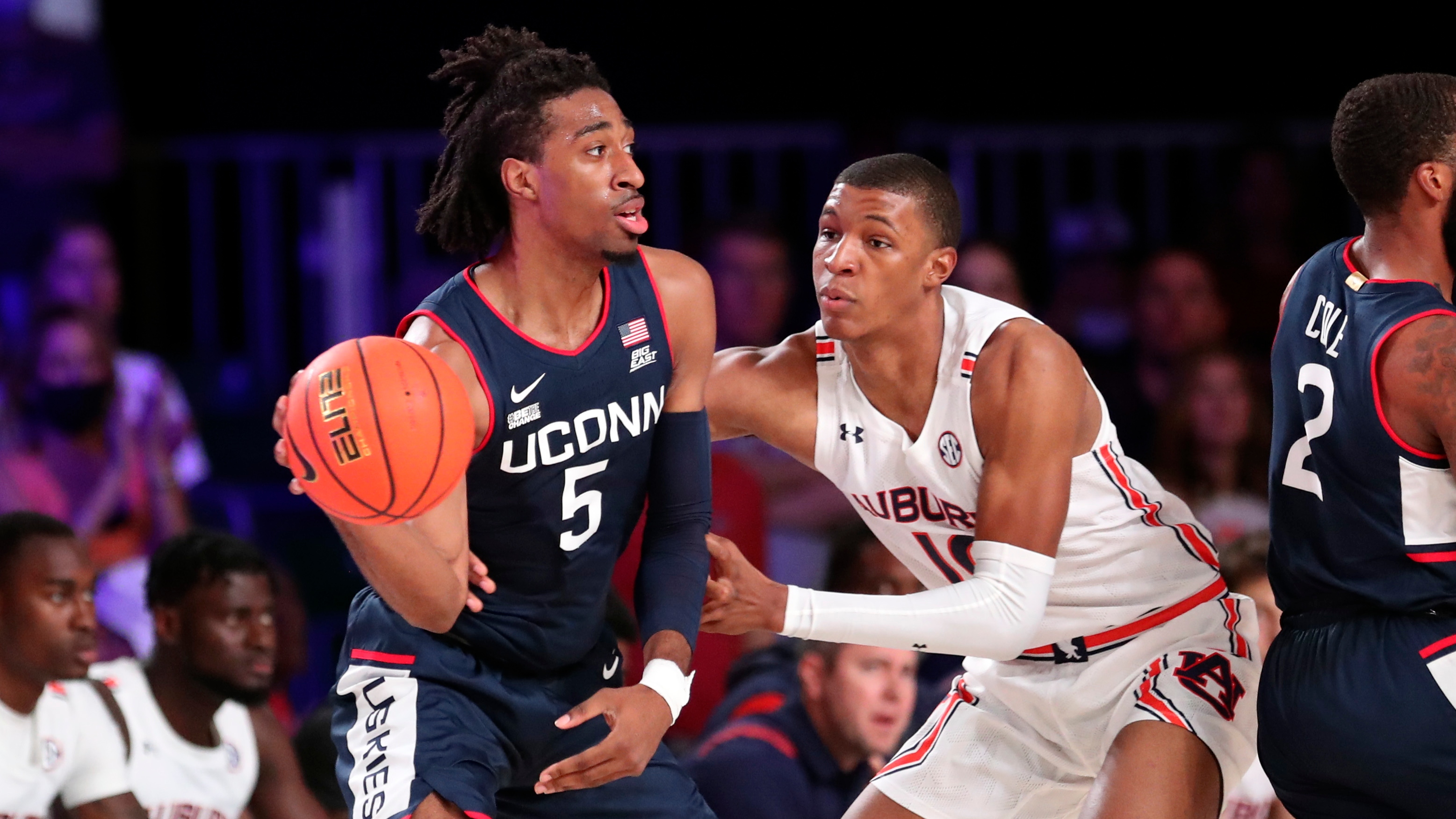 Isaiah Whaley faints during UConn's win over Auburn - Sports Illustrated