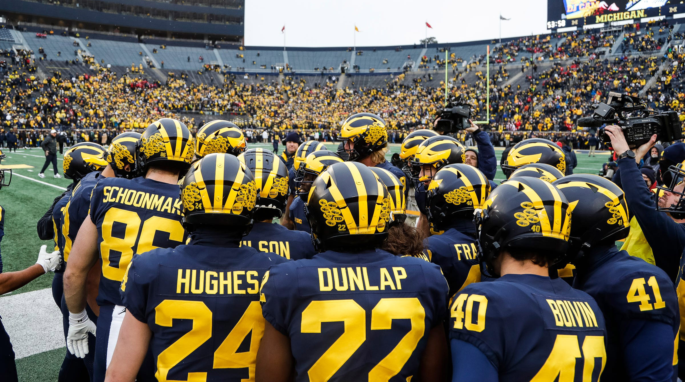 Ohio State, Michigan players nearly brawl In tunnel a halftime [VIDEO ...
