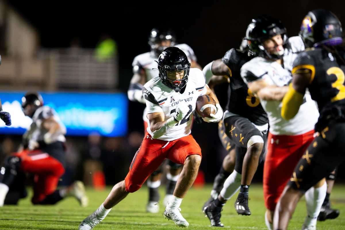 Watch: UC Football Players Ryan Montgomery, Aaron Turner Pull Off ...