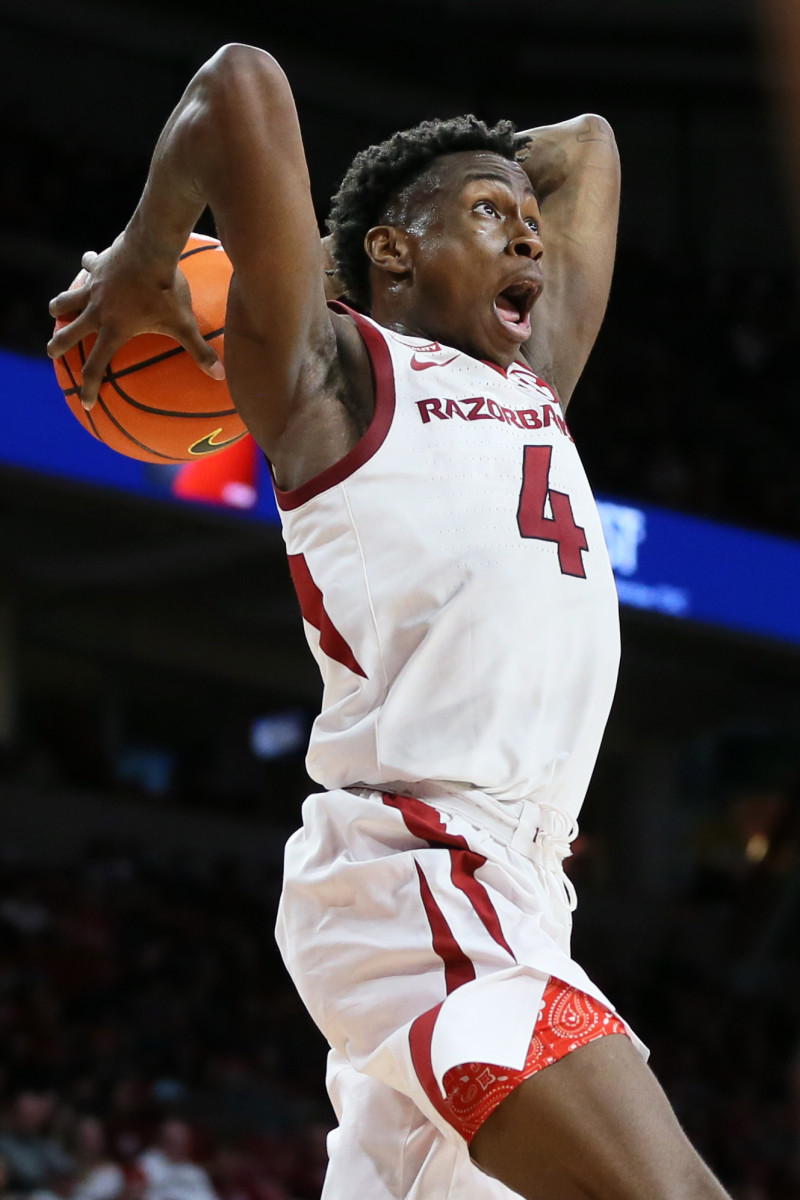Photo of Davonte Davis Dunk Brings Back Big Memories for Many Razorback ...