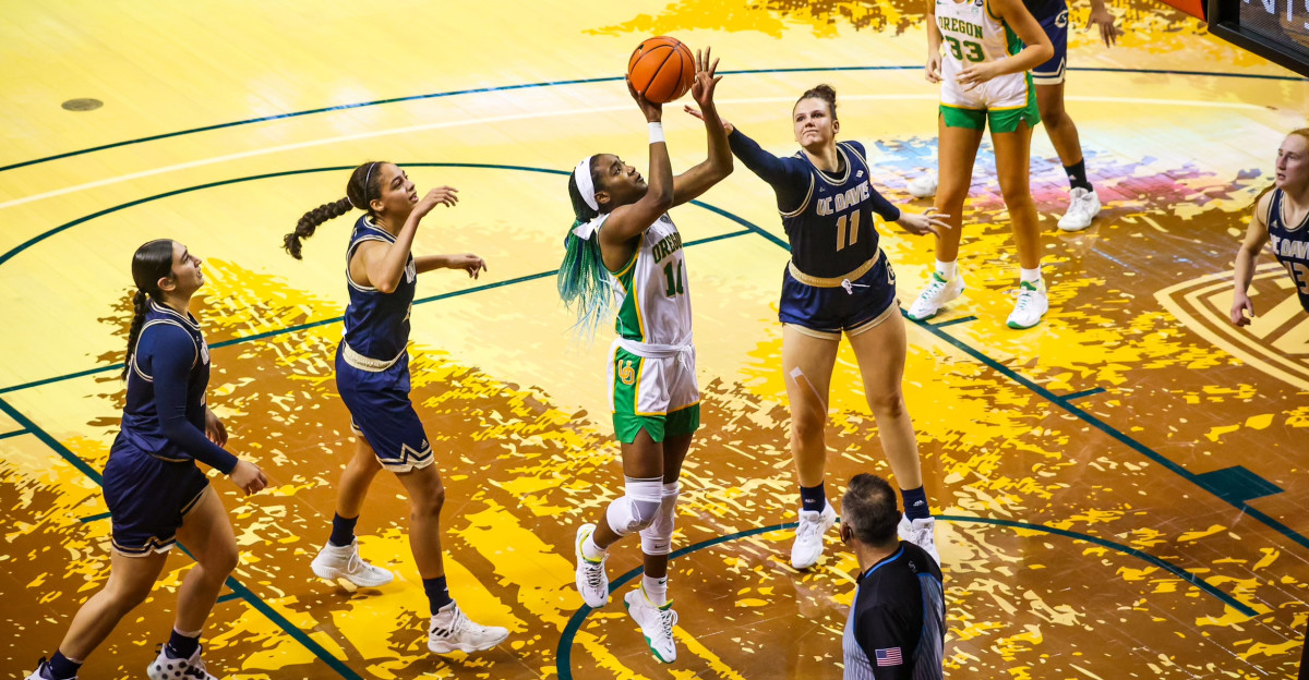Oregon Ducks Women's Basketball Forward Chanaya Pinto Enters Transfer ...