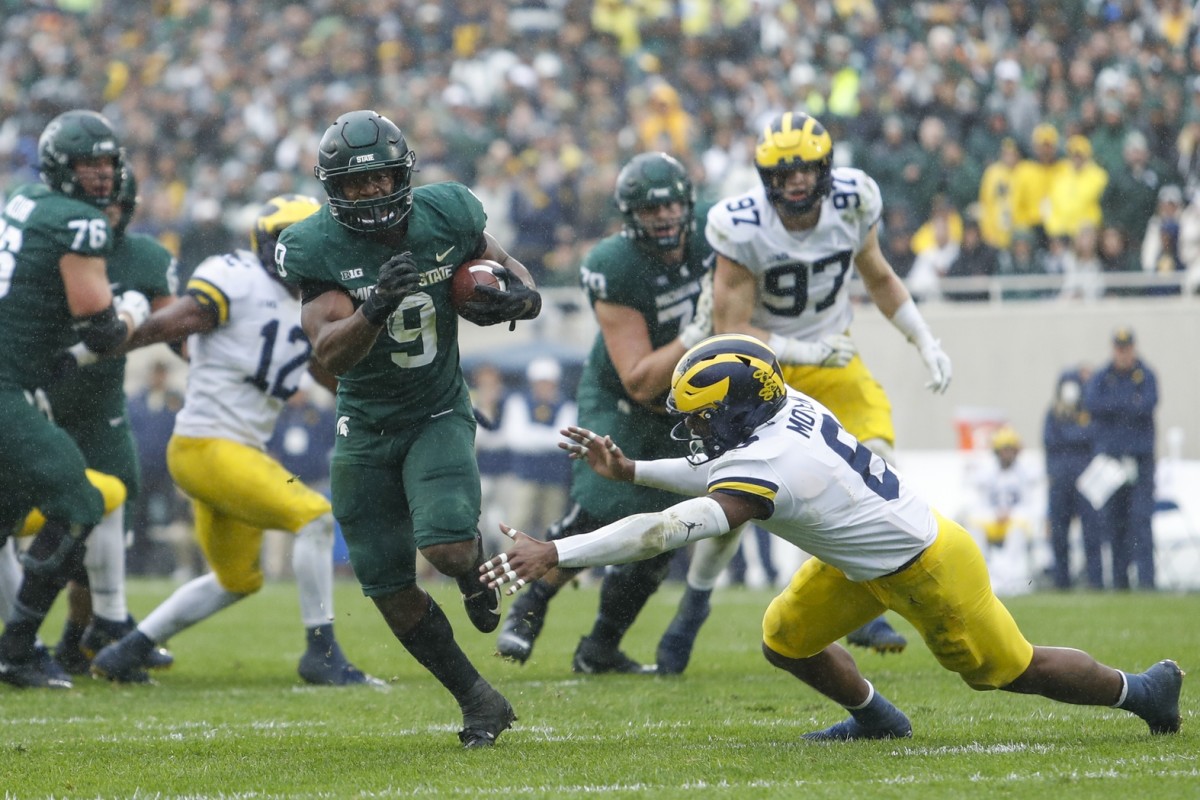 Michigan State's Kenneth Walker named finalist for Walker Camp Award ...