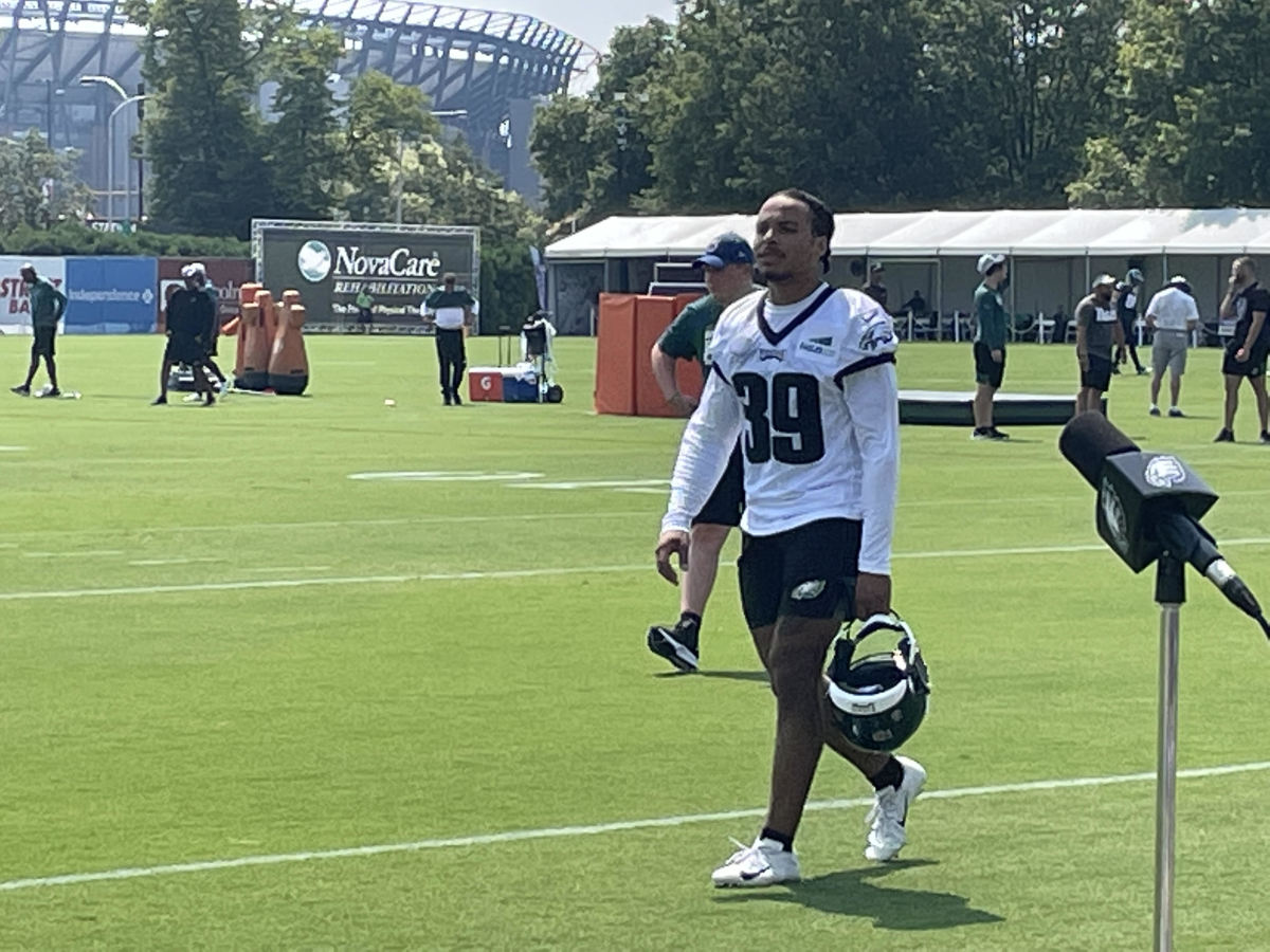 Elijah Riley Has Gone From Eagles Practice Squad to Jets Starter ...