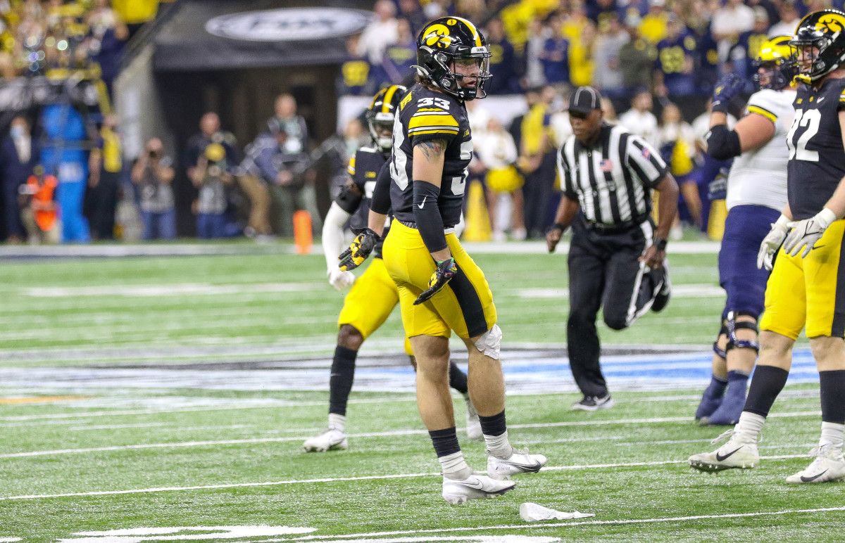 8 Hawkeyes Earn AP All-B1G Honors - Sports Illustrated Iowa Hawkeyes ...