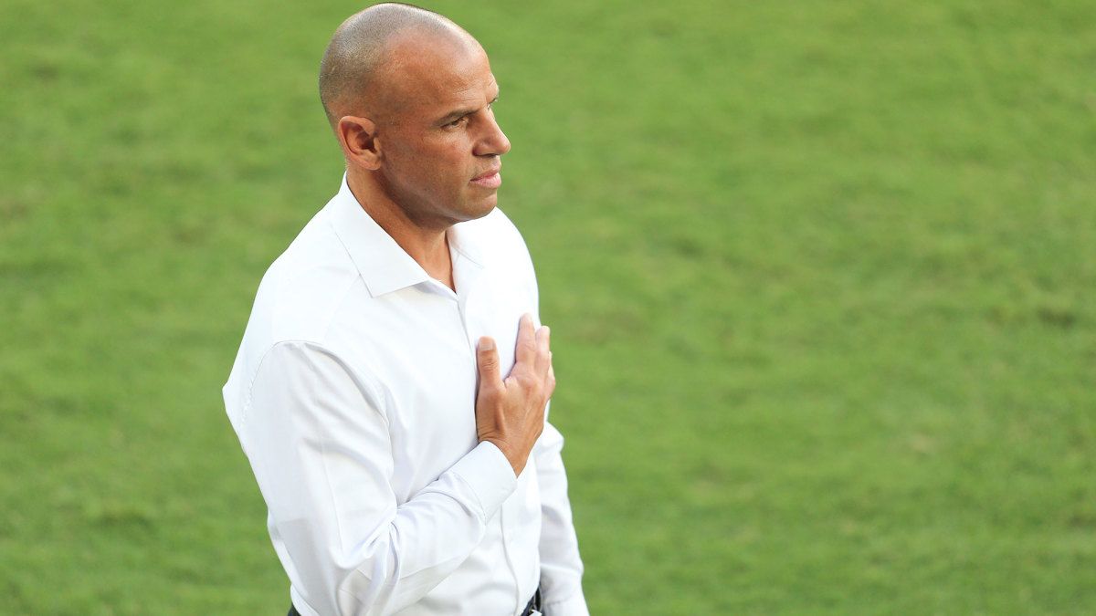 Chris Armas: Man United, Rangnick appoint US coach as assistant ...