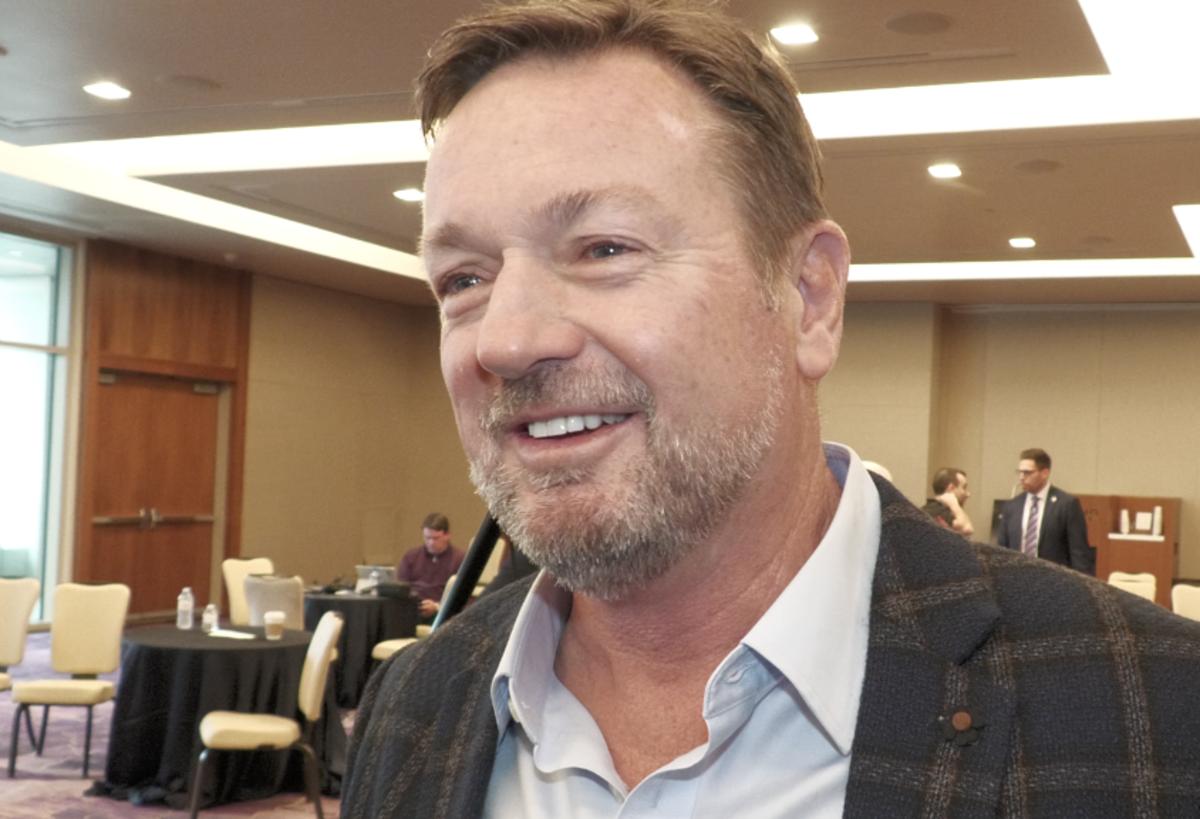 Oklahoma Sooners' Bob Stoops Rode Confidence Into the College Football ...