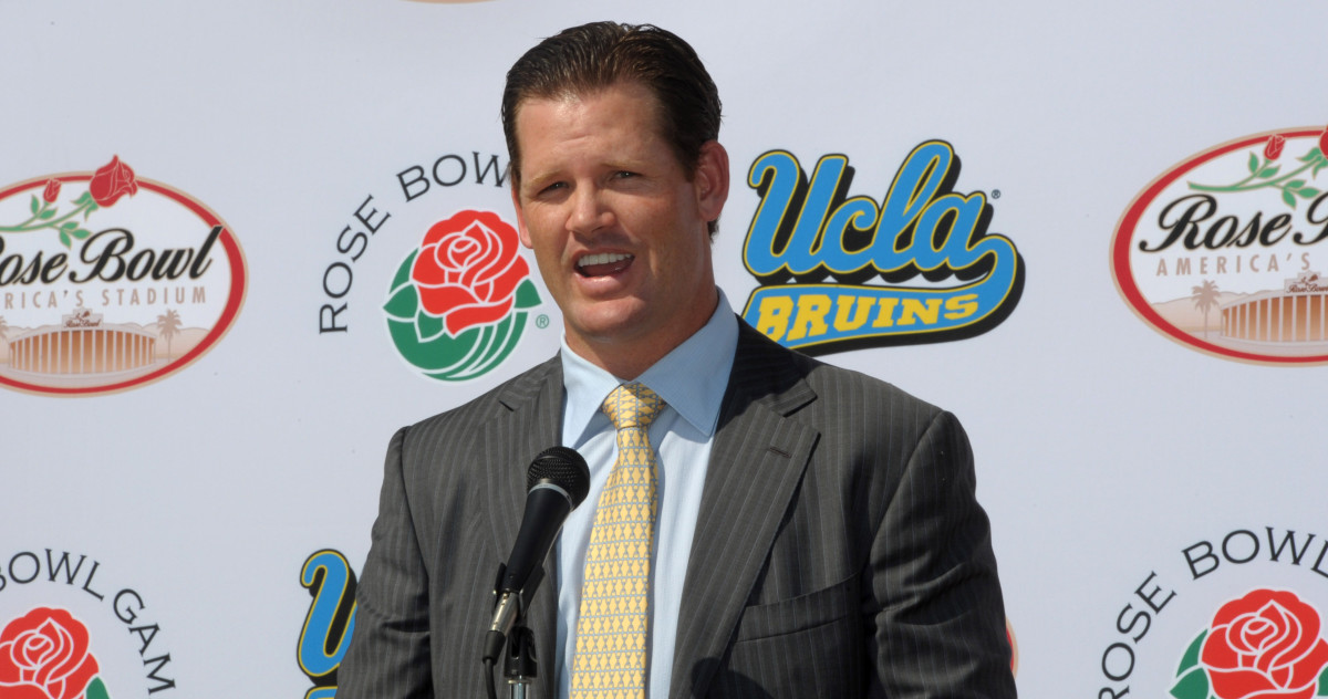 Former UCLA Quarterback Cade McNown Inducted Into College Football Hall ...