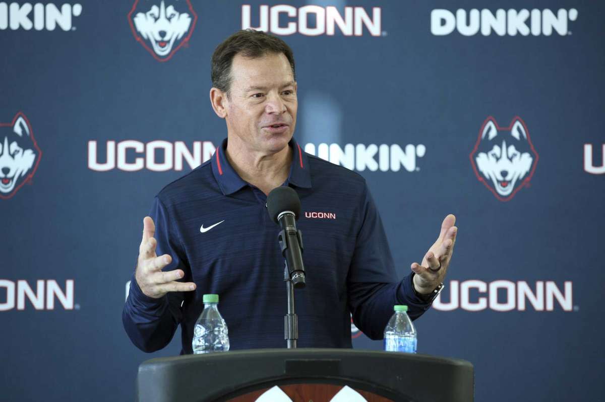 Coach Jim Mora: "Not The UConn That You Used To Know" - Huskies Report