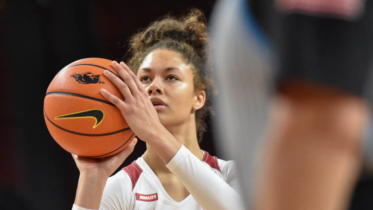 WATCH-PHOTOS: Amber Ramirez, Elauna Eaton After Win Over Little Rock ...