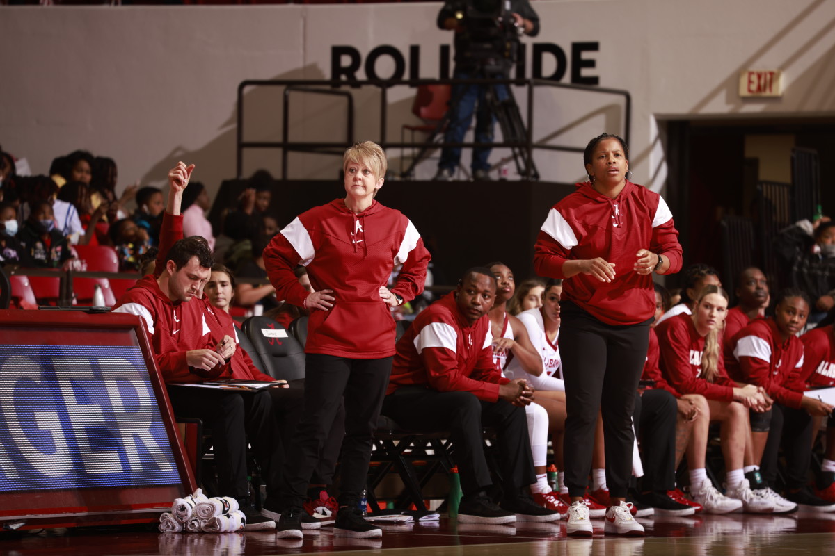 Alabama Women's Basketball Staying Motivated Amid Losing Streak ...