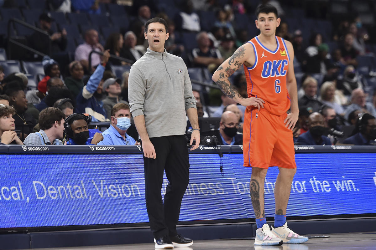 Stuck in a Shell: The Curious Case of Gabriel Deck - Sports Illustrated ...