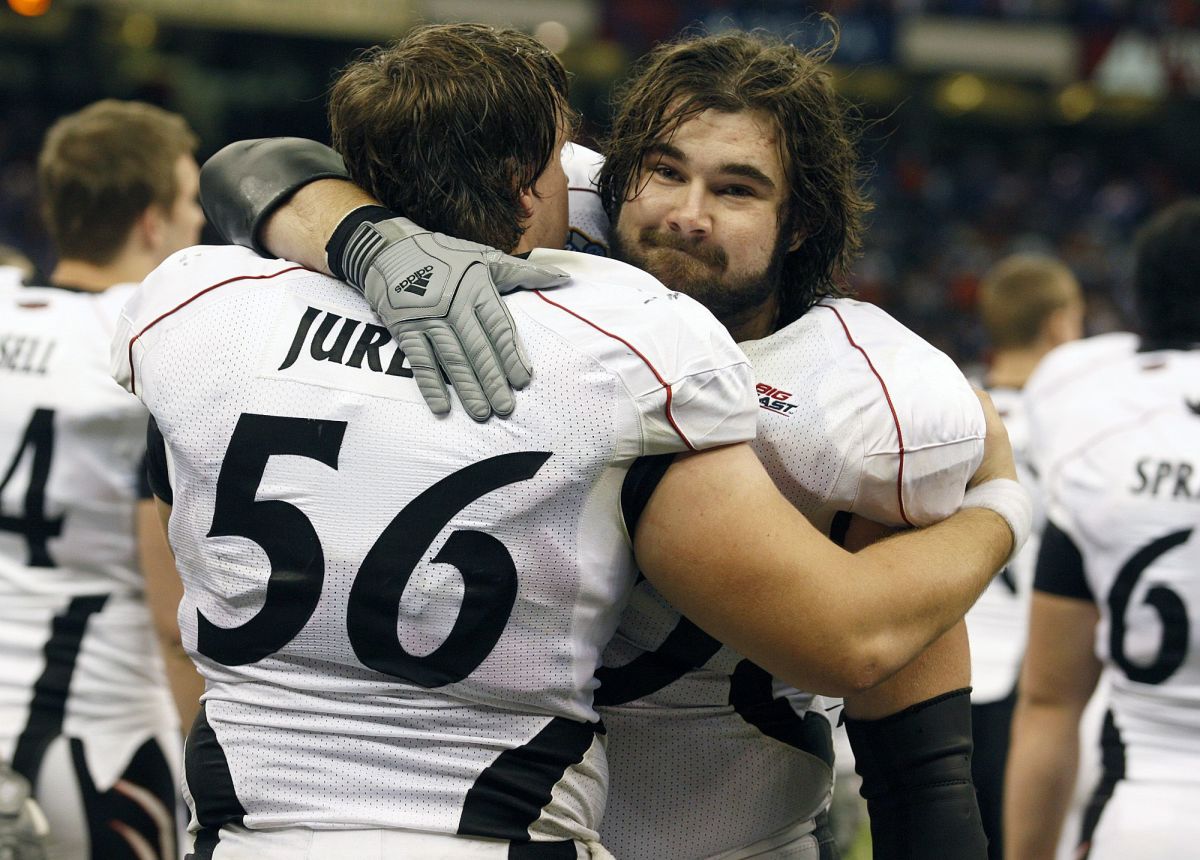Former Bearcats Center Jason Kelce Cracks ESPN's Top Interior Lineman ...