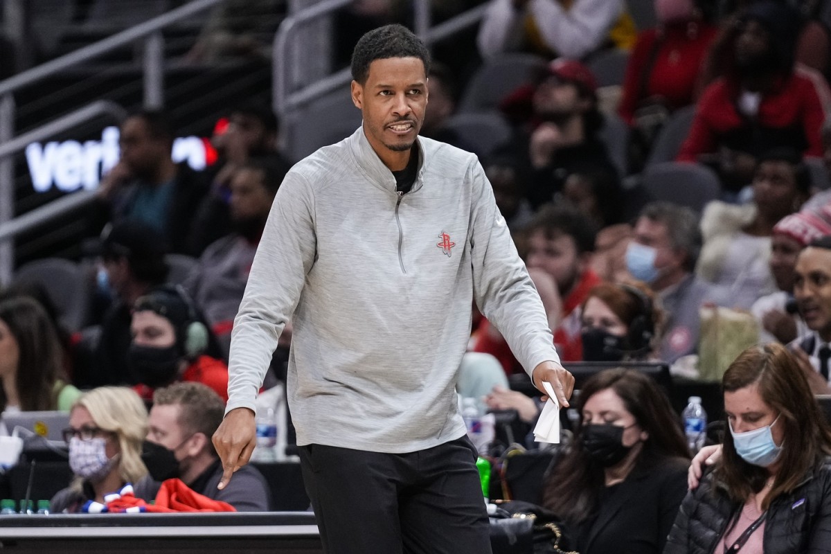 Rockets Starting Lineup Against The Cavs - Fastbreak on FanNation