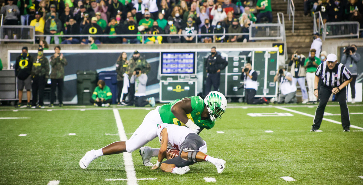 Oregon Football Defensive Lineman Jayson Jones Enters the Transfer ...