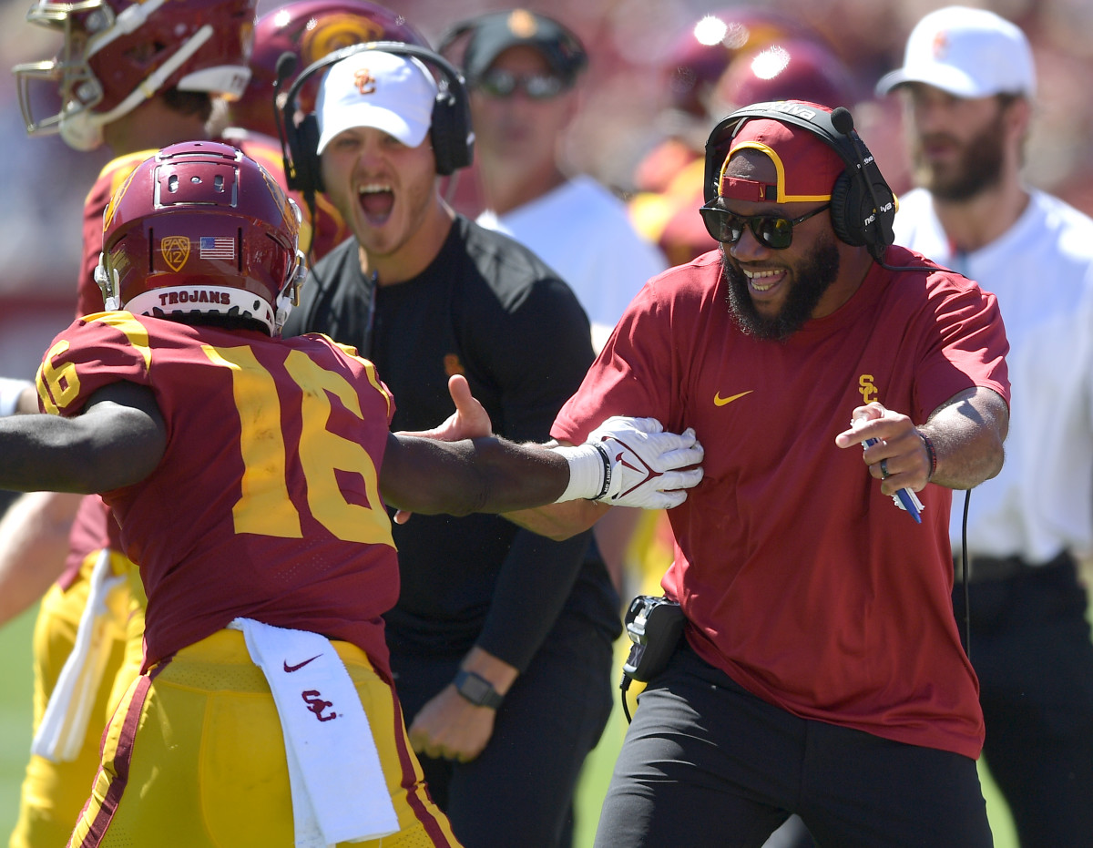 Florida Gators Hire Former USC WR Coach Keary Colbert - Sports ...