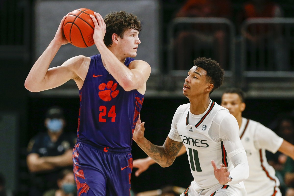 PJ Hall's Decision to Sit and Learn From Aamir Simms Paying Off for ...