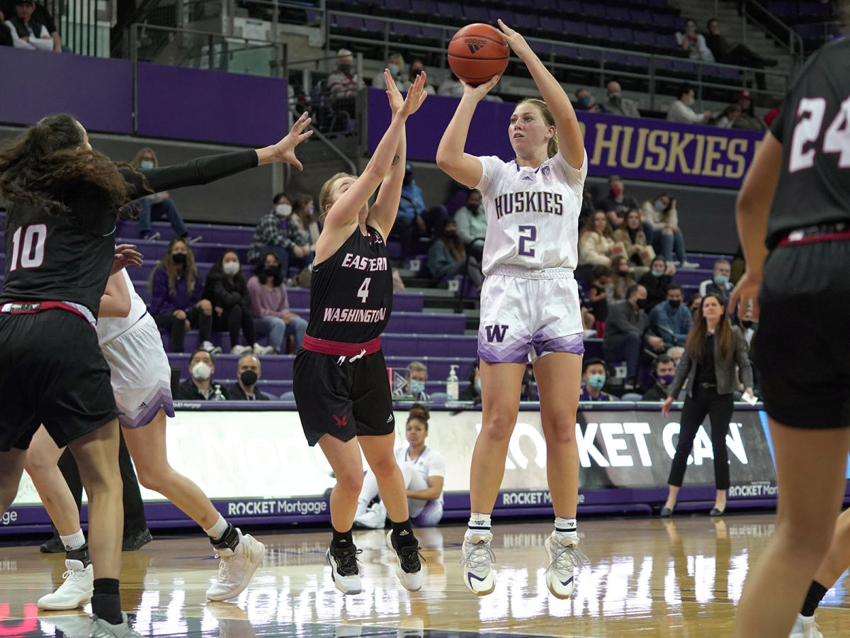 UW Women Go on 20-0 Tear to Beat Eastern Washington - Sports ...
