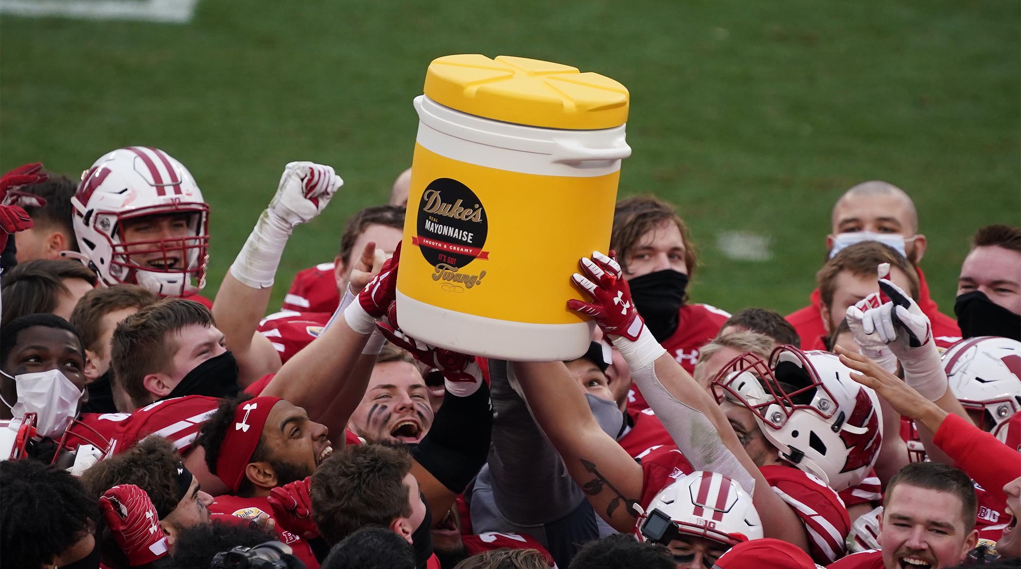 Mack Brown, Shane Beamer agree to Duke's Mayo bath in bowl game ...