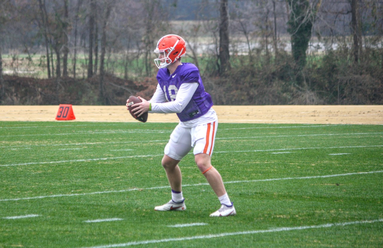 Clemson OC Brandon Streeter Says Tigers Have Good Competition at Backup ...