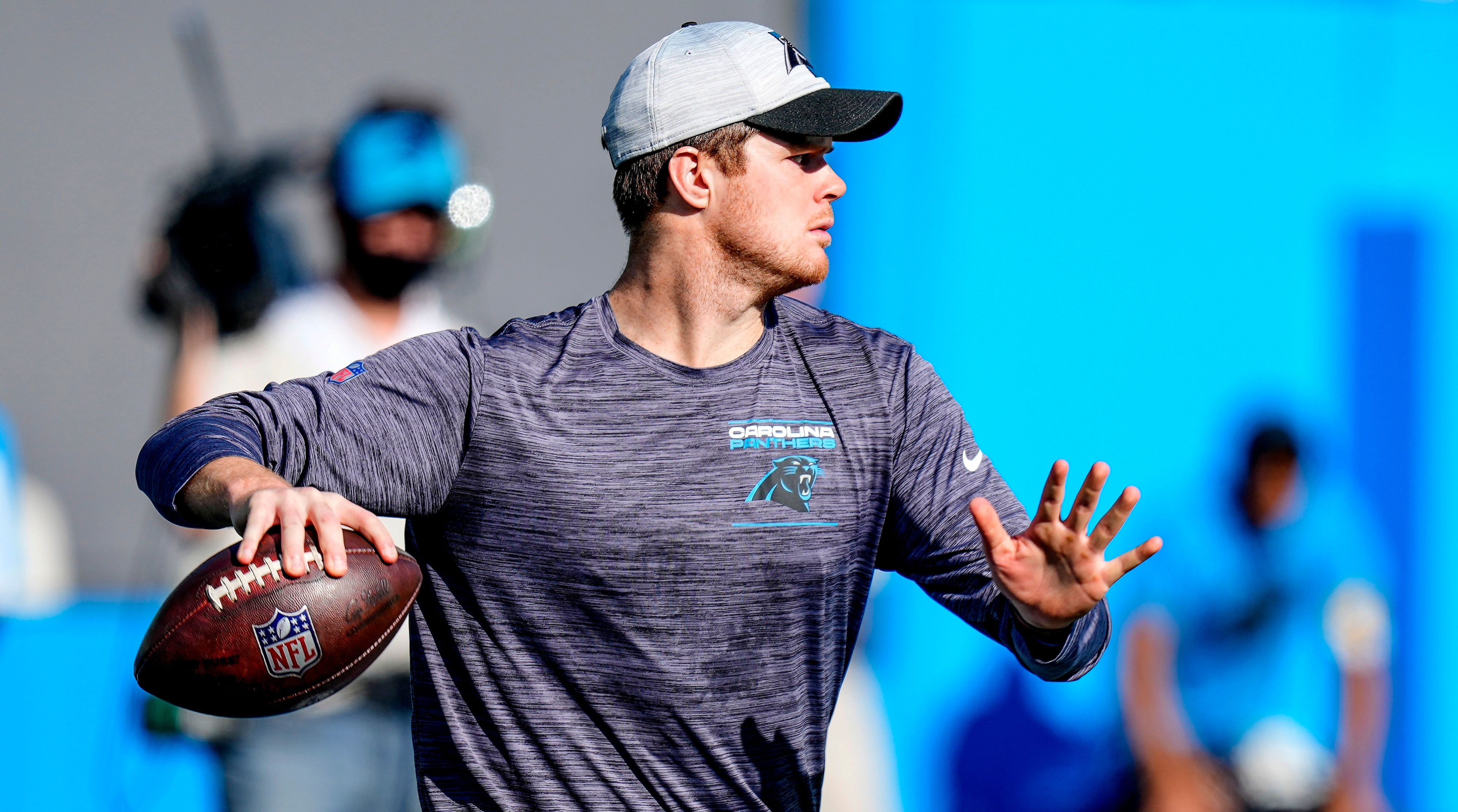Sam Darnold: Panthers fans boo QB as he enters vs Buccaneers - Sports ...