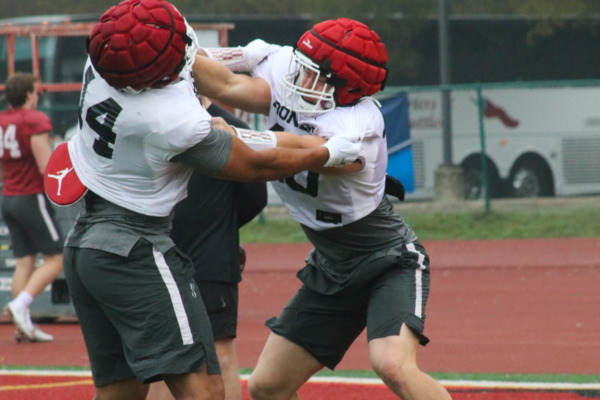 Brent Venables Pushing Reggie Grimes and Ethan Downs to Another Level ...