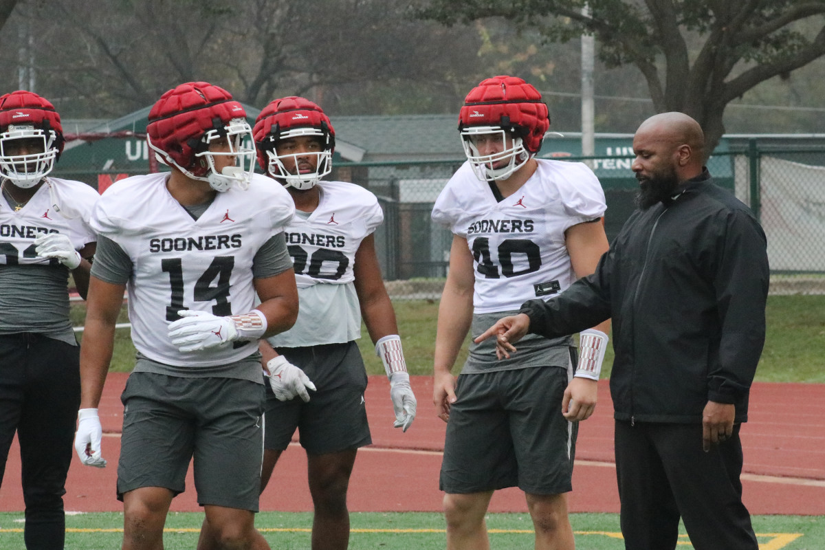 Brent Venables Pushing Reggie Grimes and Ethan Downs to Another Level ...