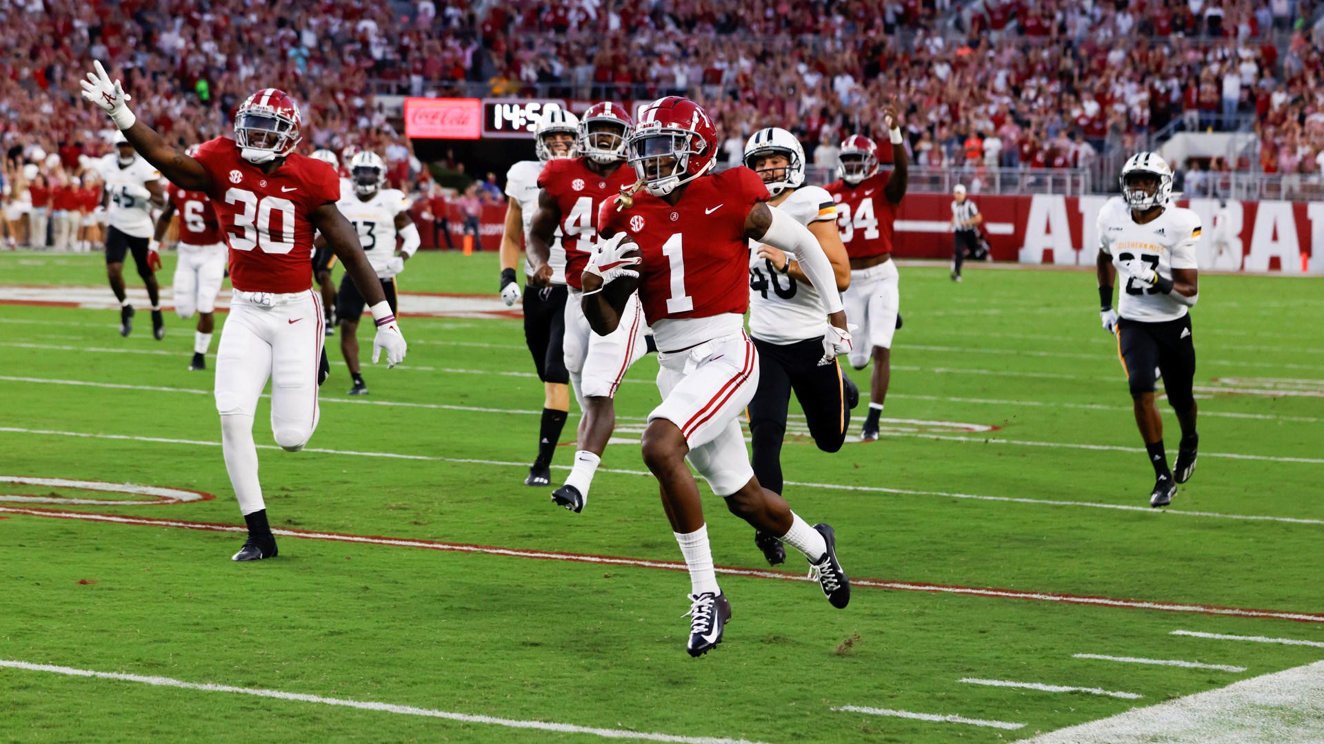 Cincinnati Defense Prepares for Alabama WR Jameson Williams - Sports ...