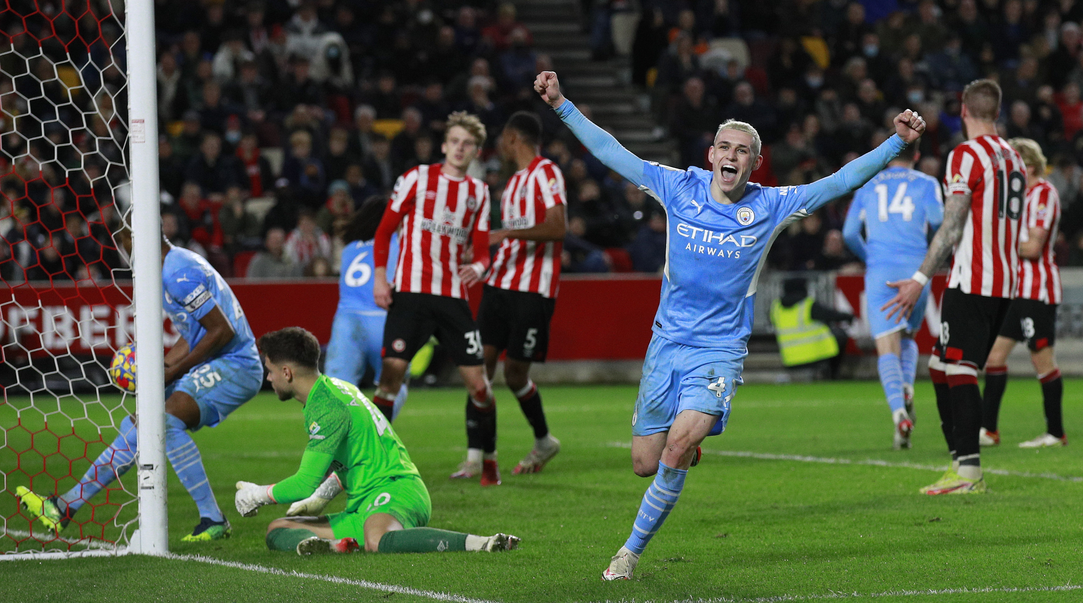 Man City enters New Year with eight-point lead atop EPL table - Sports ...