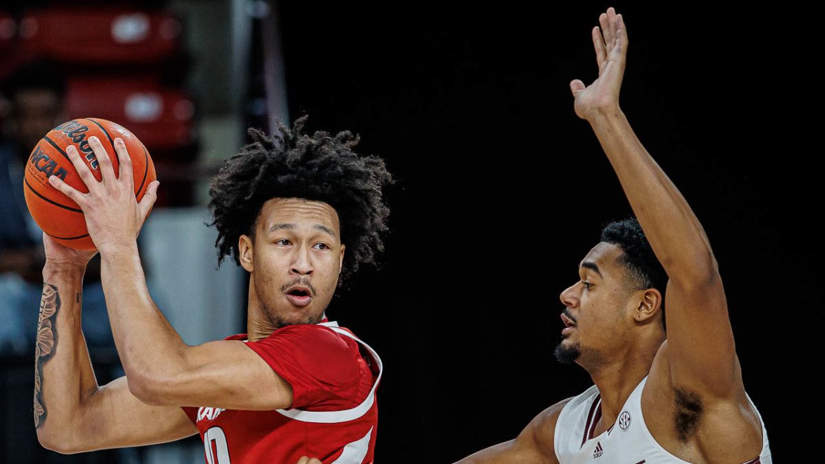 WATCH-LISTEN: Razorbacks Host Second Meeting with Mississippi State ...
