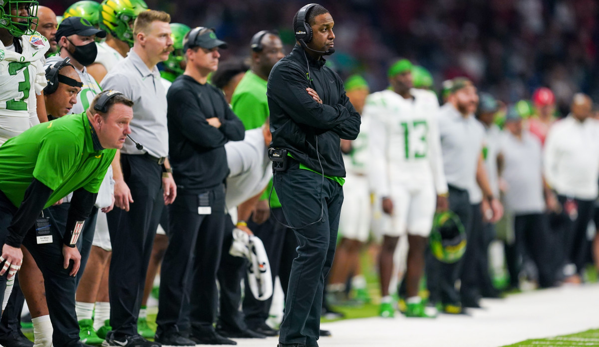What Oregon Football Interim Head Coach Bryan McClendon Said After the ...