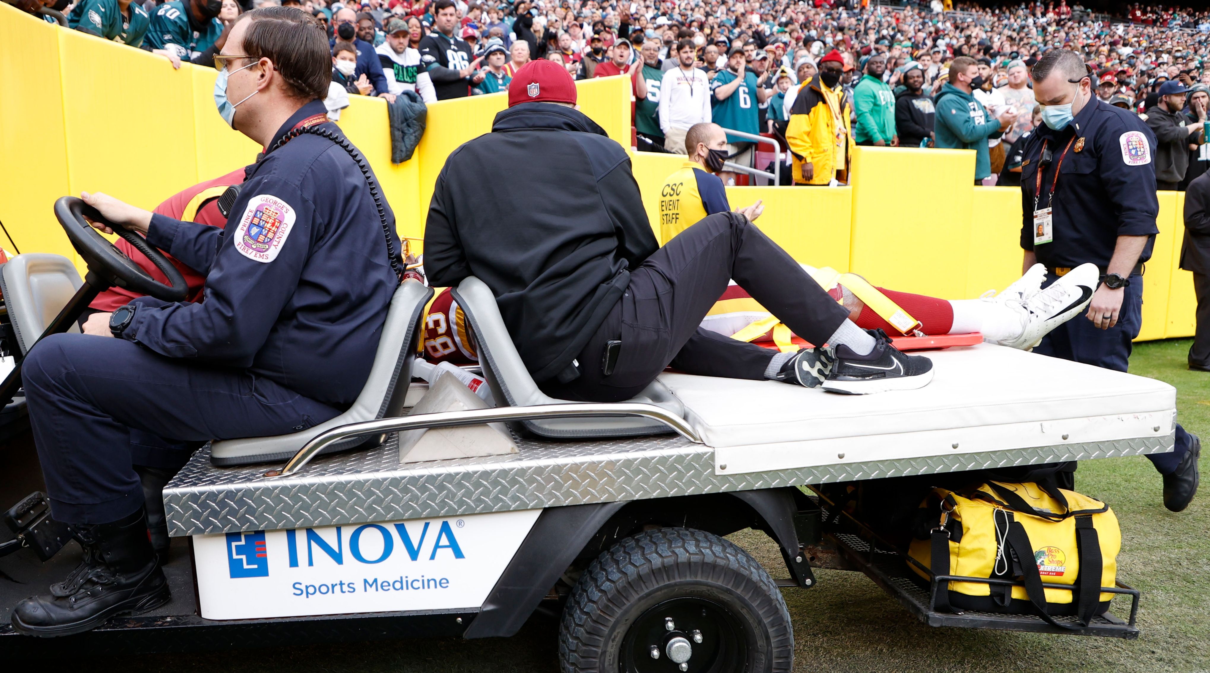 Ricky Seals-Jones injury: Washington TE carted off after collision with ...