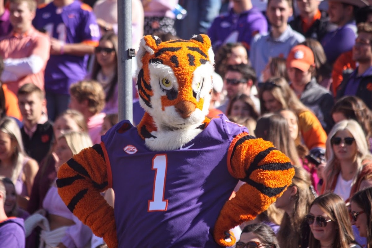 2022 CB Myles Oliver Commits to Clemson Tigers - Sports Illustrated ...