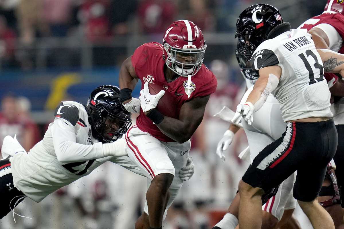 Myjai Sanders' Rare Cotton Bowl Performance Earns him a Spot on PFF All ...