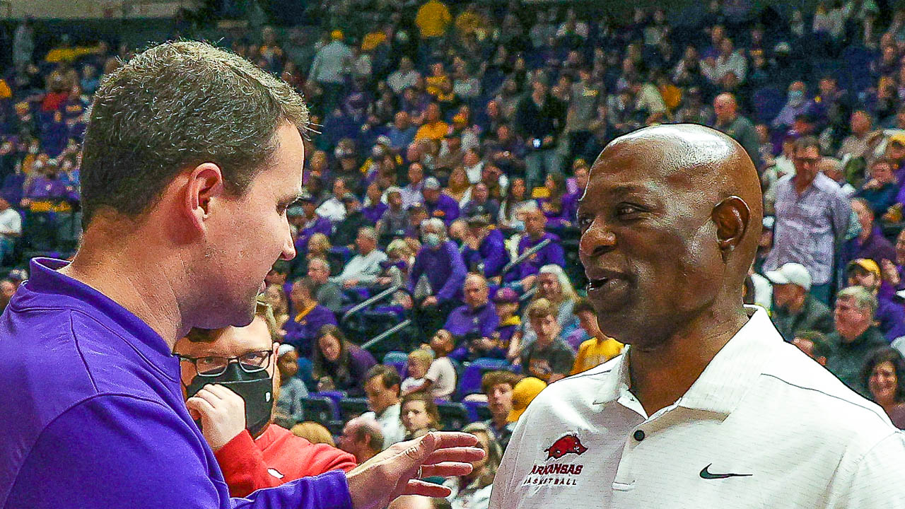 Hogs Stay Together to Steal One on Road Over LSU - Sports Illustrated ...