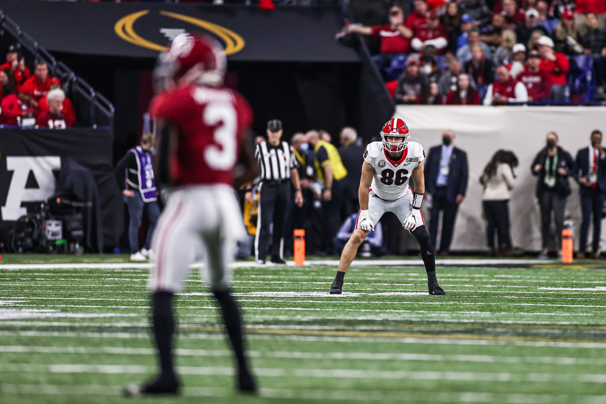 Georgia Football Tight End John FitzPatrick Declares for the NFL Draft ...
