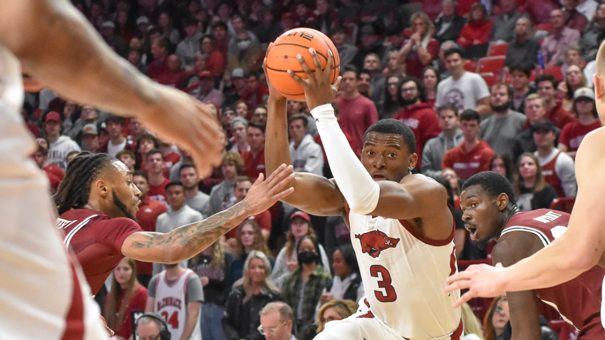 LOOKING BACK: Best in Photos from Razorbacks' Win Tuesday Night ...