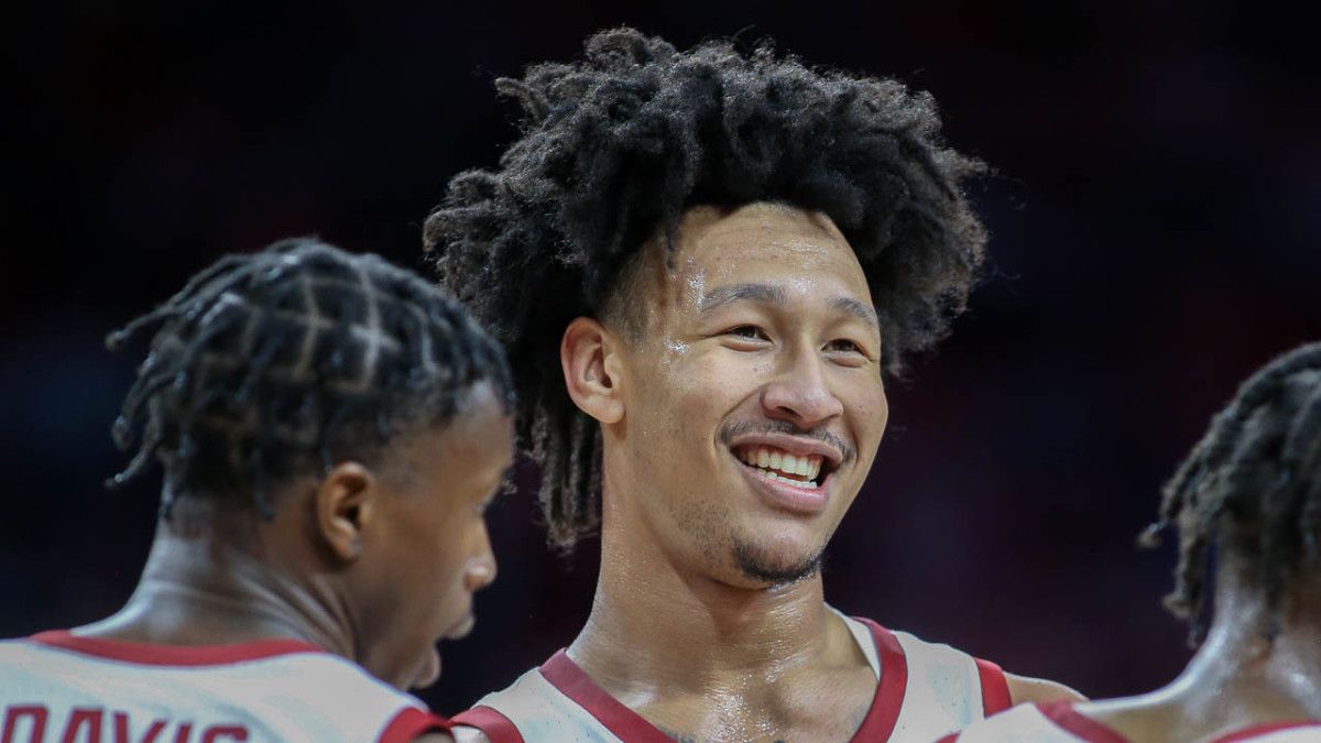 LOOKING BACK: Best in Photos from Razorbacks' Win Tuesday Night ...