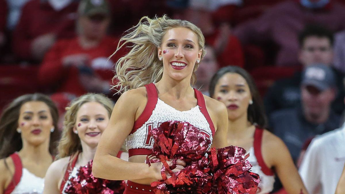 LOOKING BACK: Best in Photos from Razorbacks' Win Tuesday Night ...