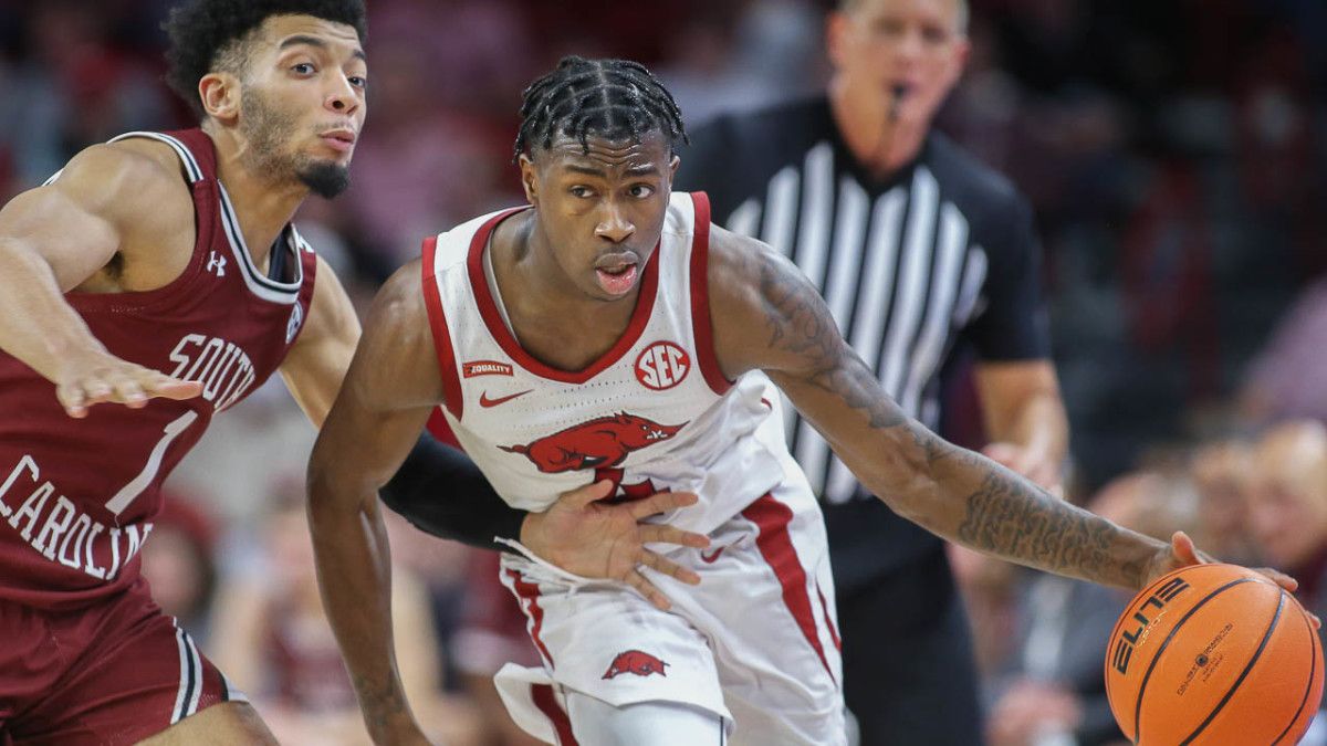 LOOKING BACK: Best in Photos from Razorbacks' Win Tuesday Night ...