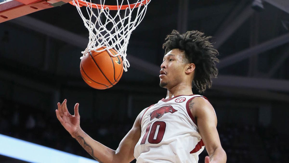 LOOKING BACK: Best in Photos from Razorbacks' Win Tuesday Night ...